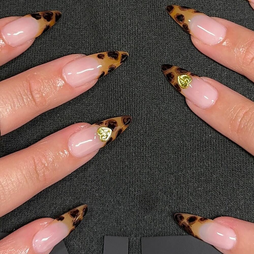 Uñas almendradas: 30 Diseños para inspirar tu próxima manicura