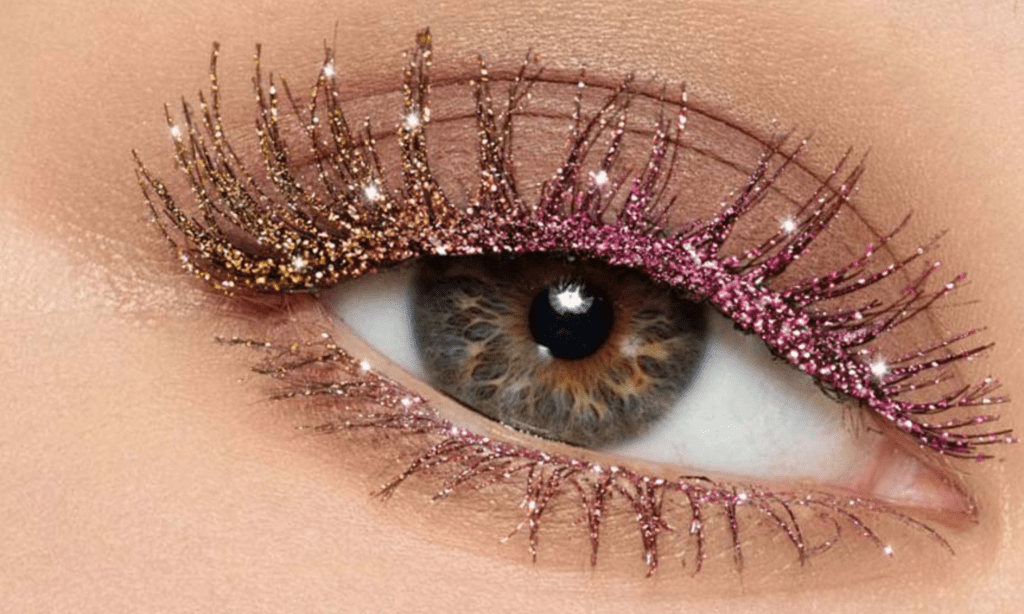 Pestañas con brillo: Tendencia que arrasa en redes y cómo lucirla